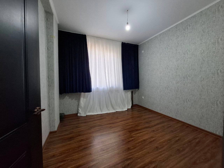 2/2/4 Буюк Ипак Йюли , Никитина новосройка ,45м2, кирпич , 56000$