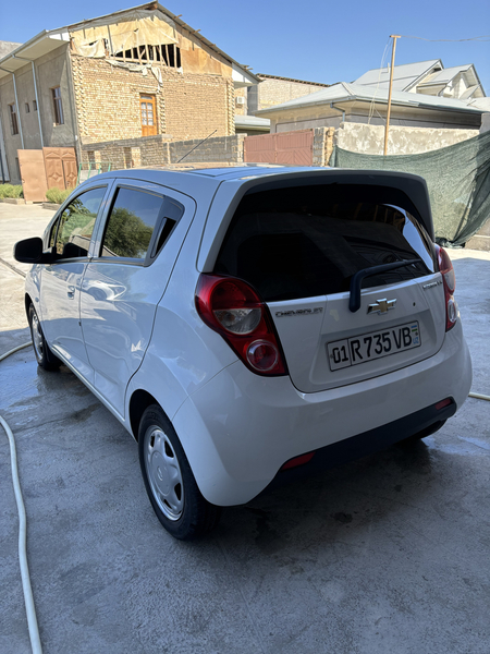 Sotiladi Spark 2015 yil