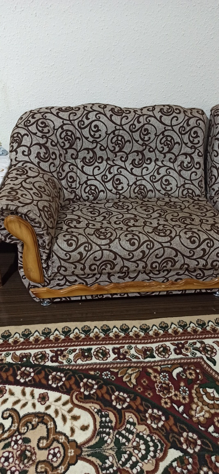 Ugalok sotiladi narhi 100 dollir
