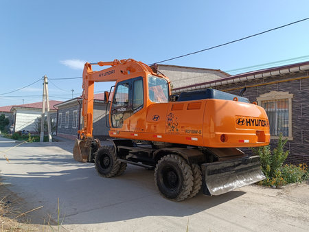 Hyundai R210w-5  2012-йил
