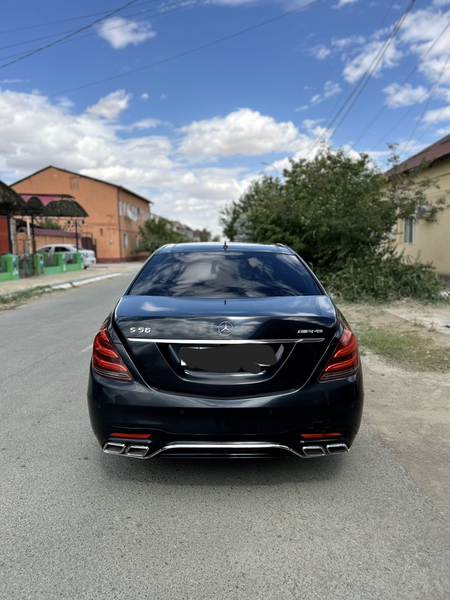 Срочно продаётся Мерседес Бенц 222 переделенный из w221