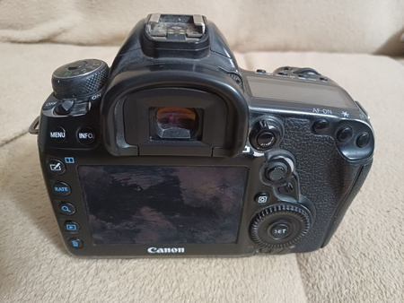 Canon mark 4 sotiladi