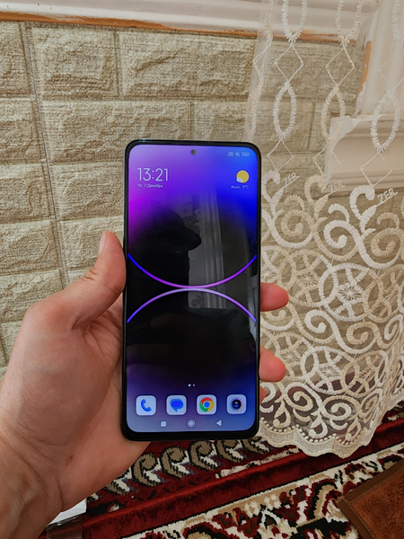 Srochno Redmi Note 12Pro 256/8g sotiladi