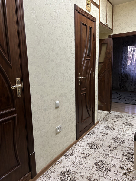 2 комнатная квартира (переделенная в 3 комнатную) Юнусабад Бодомзор