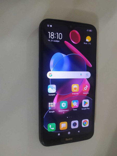 Продаётся Redmi 8 Onyx black 4/64gb