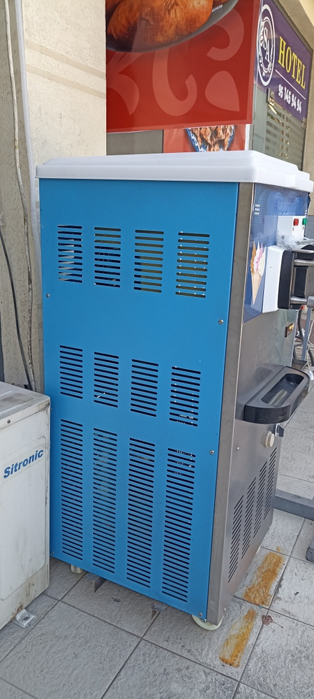 Frezor 380 srochniy sotiladi 1400$