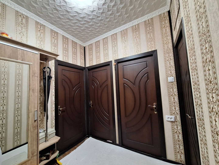 Продается квартира в престижном районе 3/3/5 М-Улугбек (J2776)