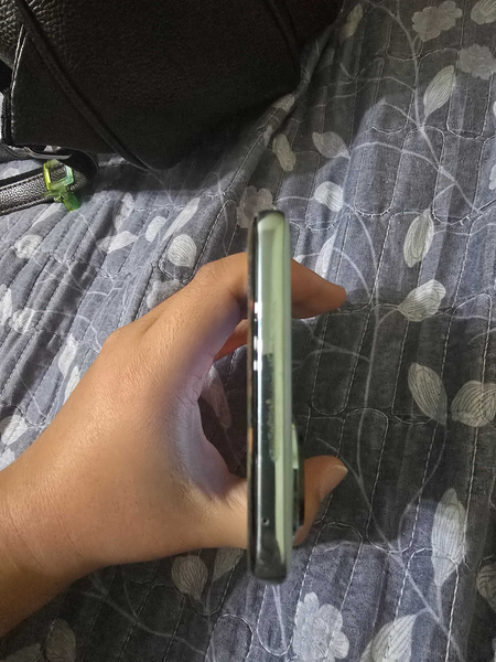 Срочно продам honor 90 8/256