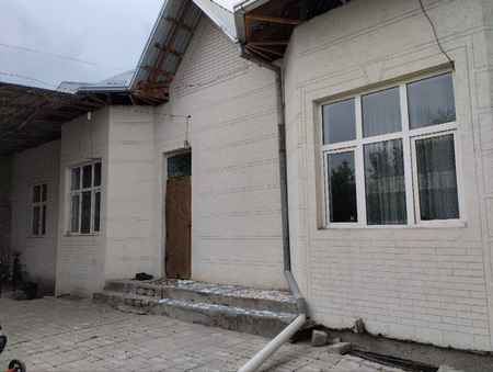 Xovli sotiladi Продается частны дом