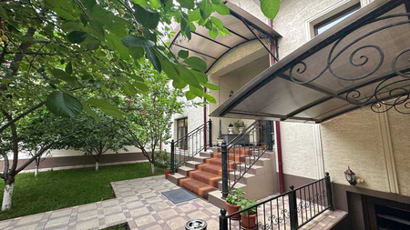 Продается дом в Мирзо Улугбекском районе (Центр Луначарский 