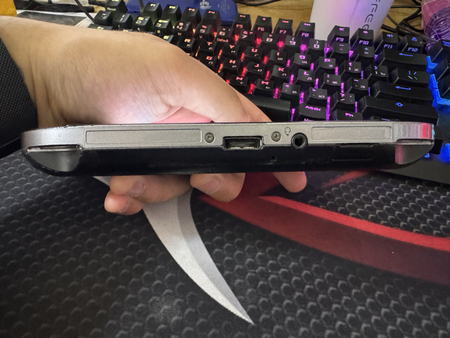 PS VITA + 32 гб sd2vita