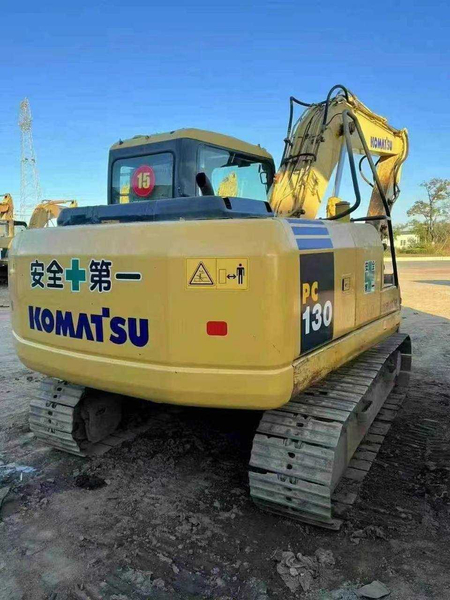 Spetstexnikalar sotiladi. Продаётся спецтехники.
