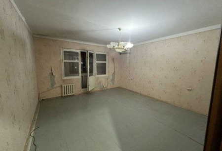 Продаётся!  Ойбек   .3/9/9.   монолит   72м²