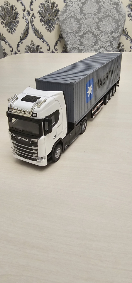 Scania моделька новый есть 3 выда