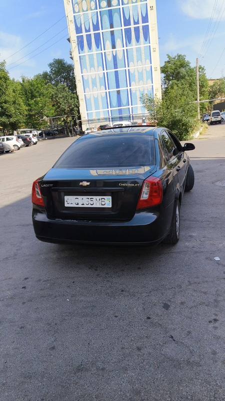 Ласетти 1,6 сотилади