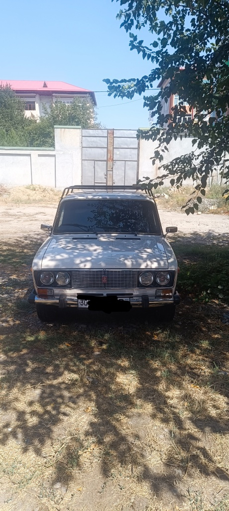2106 ВАЗ сотлади