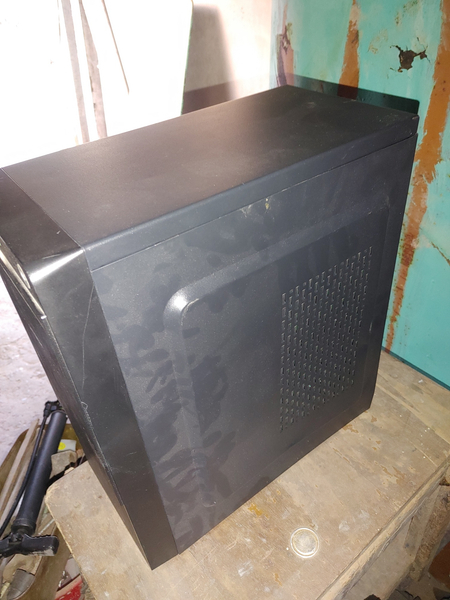 Продам кейс,мат плату,колонки,игровую мышь блок питания 600w
