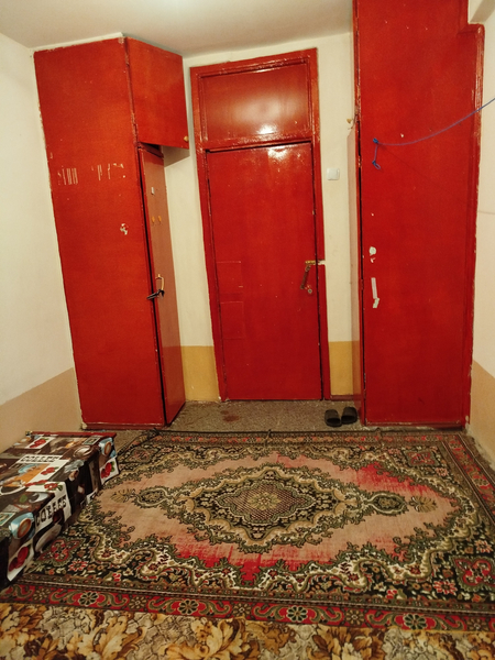 9 qavatli 3 qavatida joylashgan 1xonali uy beshkapa masjidni togrisida
