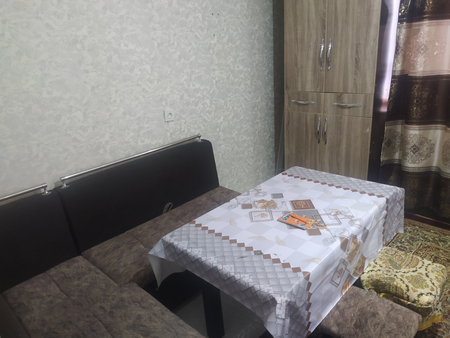 3 xona. 3 etaj.  Faqat oila uchun. Shartnoma asosida beriladi.
