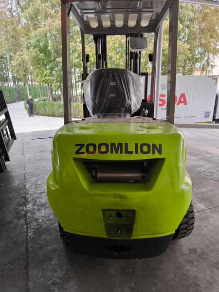 Вилочный погрузчик ZOOMLION FD18