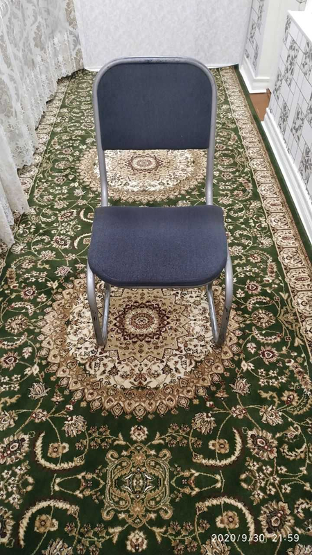 Продаю стулья для офиса
