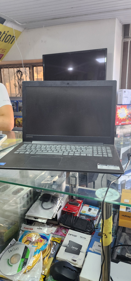 Продается ноутбук Lenovo