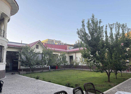 Продается дом в Мирзо Улугбексокм районе (Центр Луначарский)