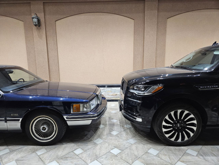 Продается Lincoln town car. линколн лимузин или обмен на внедорожники