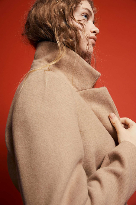 пальто h&m цвет camel Размер один S