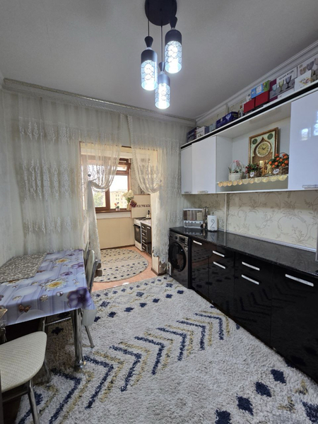 Продается 5 комнатная квартира площадью 98 кв.м. В Согдиане ор. Мечеть