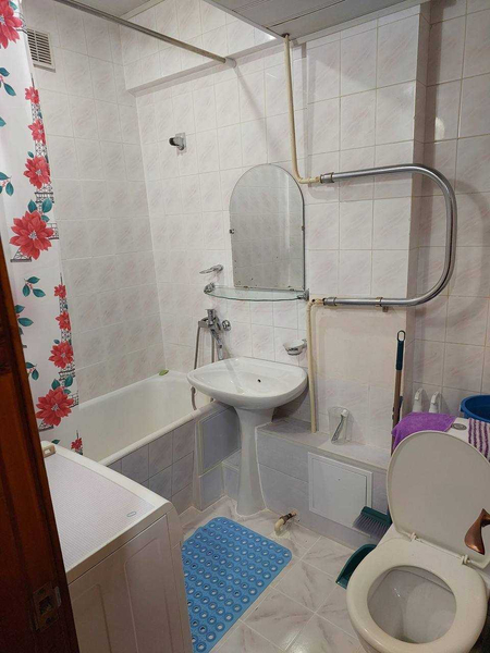 Продаётся 1в2 комнатная. Ц-7, ЦУМ, Космонавт