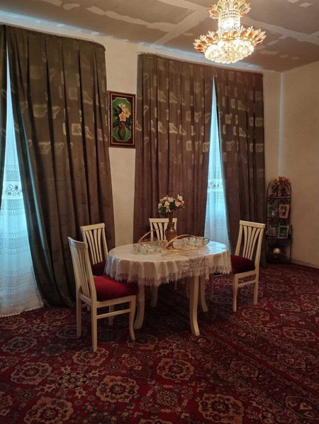 Срочно продаётся участка в Мирабаде 2 сотик 4 ком-я Парвона Махалля