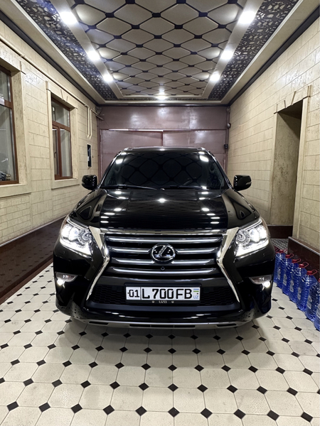 Lexsus GX460 qora tozza