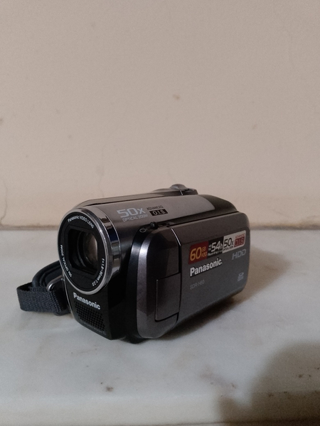 Panasonic kamera, srochno pul kerak,holati yangi 50x zoomga oladi