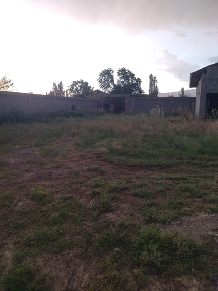 Surochna Dacha sotiladi
