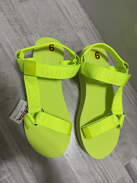 Босоножки женские Guess