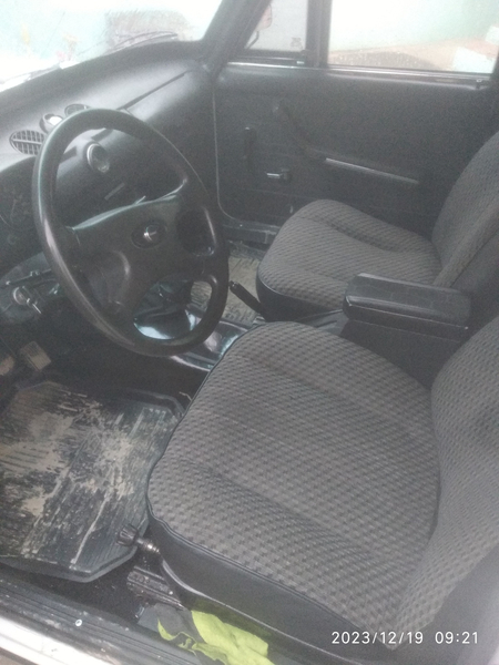 Vaz 21 06 srochna sotiladi