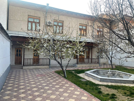Bodomzor maxallasi Firdavsi kochasi 4 sotix uchaska sotiladi