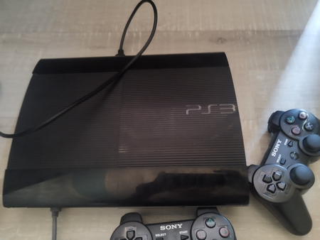 Playstation 3 super slim oxirgi version 500 gb.