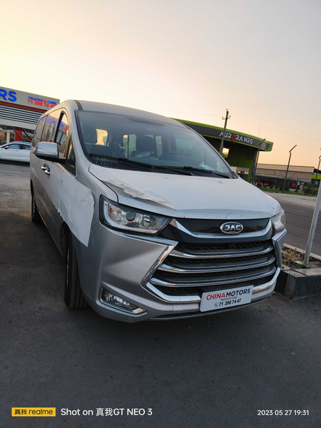 JAC M4 minibus 11 seats