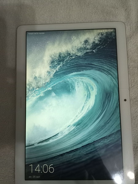 Продаётся планшет MediaPad t3.  10 в почти новое  16 ГБ памяти
