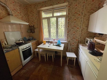 Бий , Максим Горький Художники  3/3/3 балк 2#6  83 кв.м
