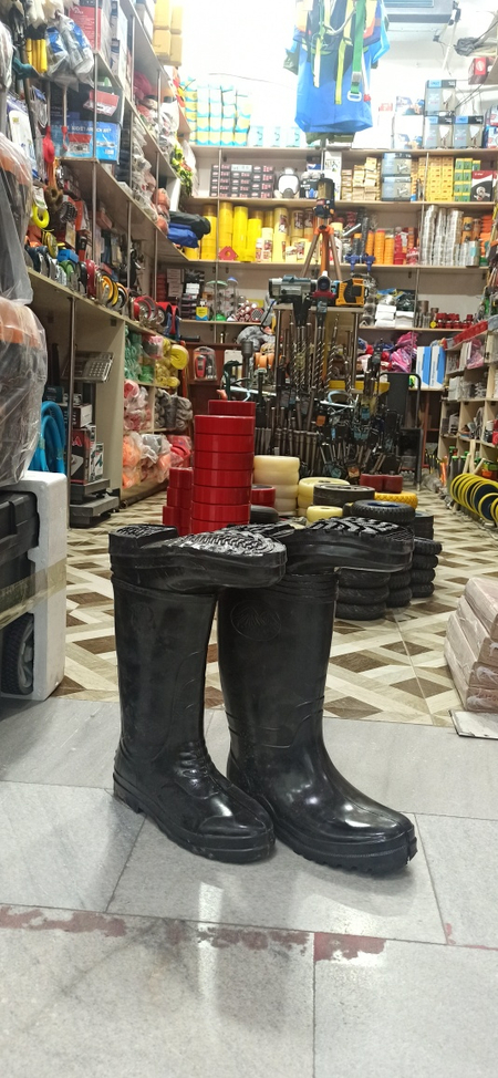 Резиновые сапоги