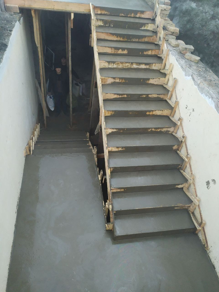Beton Zinalar Lestnisa
