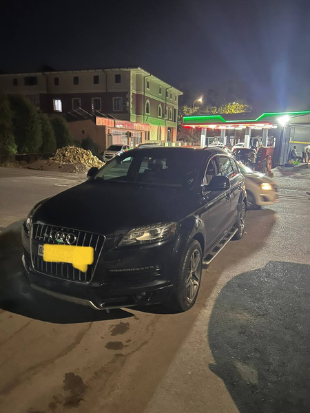 Audi Q7 Год выпуска 2007 рестайлинг американка ,29000 у.е возможен тор