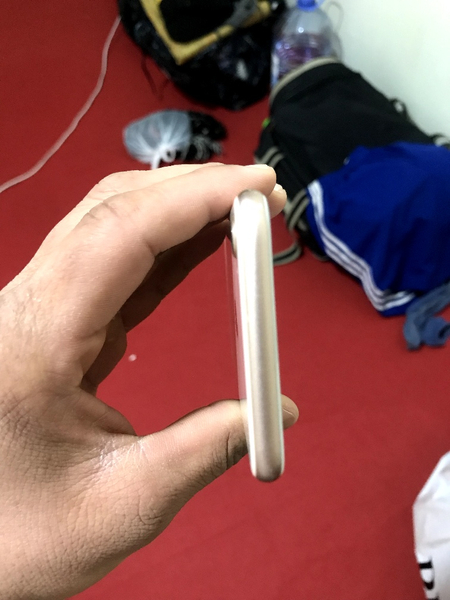 iPhone 8 64gb gold