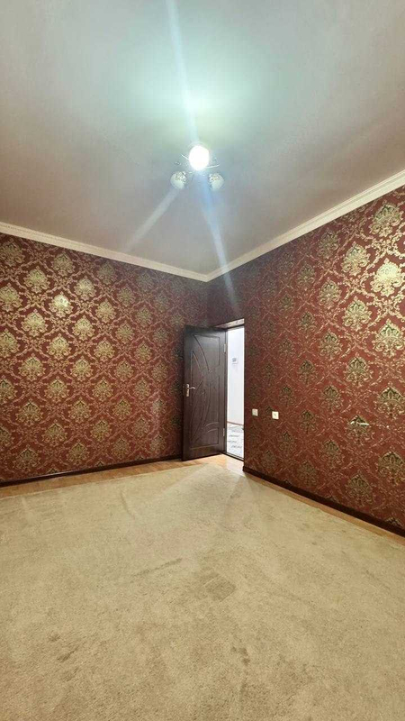 В Коканде срочно продается дом с 3 комнатами и подвалом