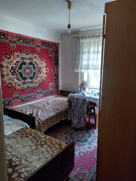 Продается квартира 4/3/5 Буюк Ипак  Йули