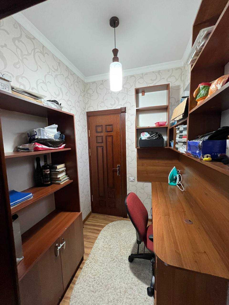 Срочно продается Квартира Мирзо Улугбек  Ахмад Югнакий  2/4/9 62кв.м
