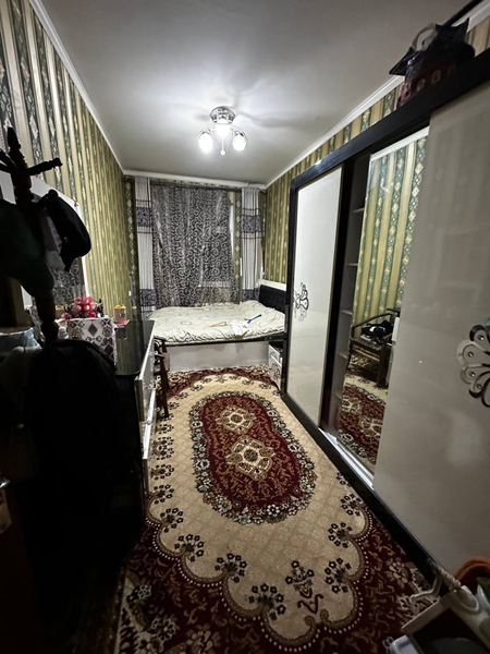 Ялангач Продается квартира 2/1/4 балкон 1.5*3 можно под ипотеку